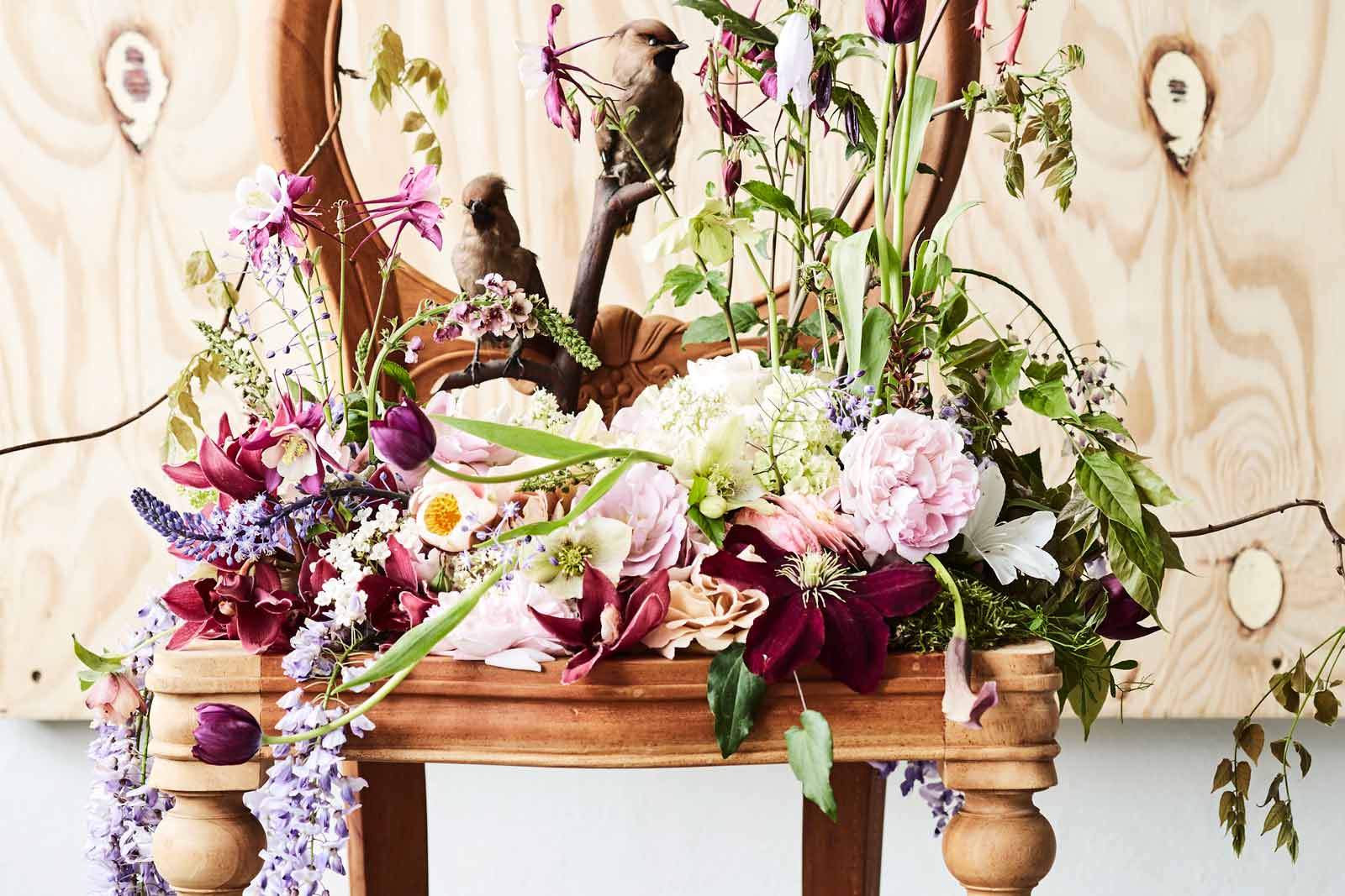 3 unique ways to decorate your home with flowers | Mindful Puzzles